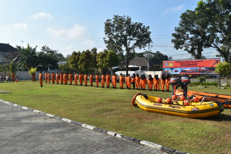 Basarnas Yogyakarta Siagakan Jetski di Pantai Selatan