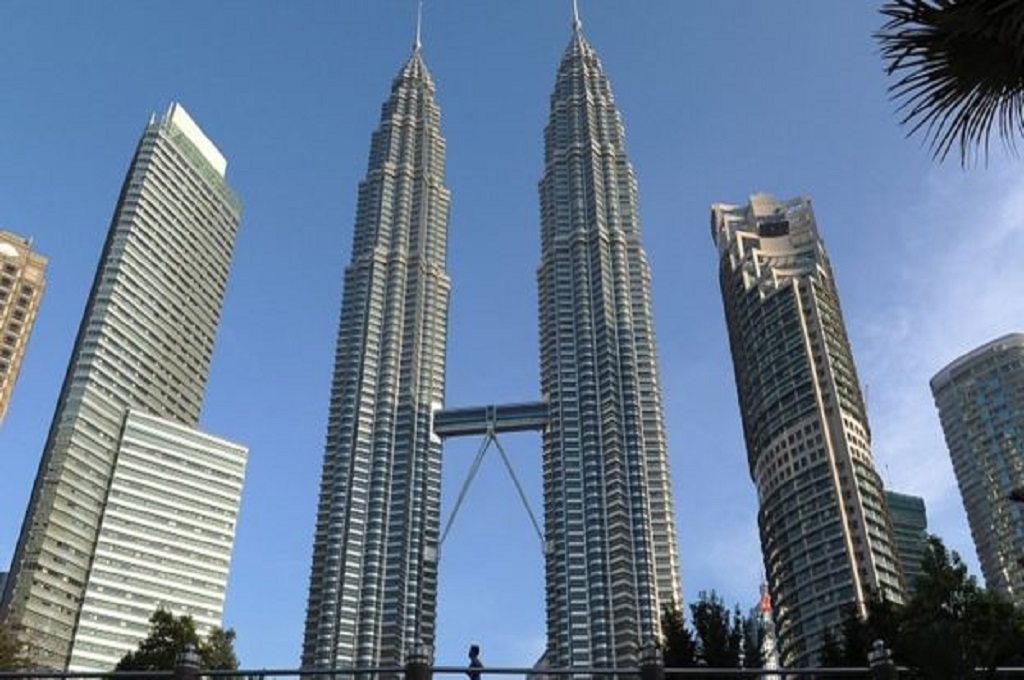 Arsitek Menara Kembar Petronas Meninggal di Usia 92 Tahun Arsitek Menara Kembar Petronas Meninggal di Usia 92 Tahun