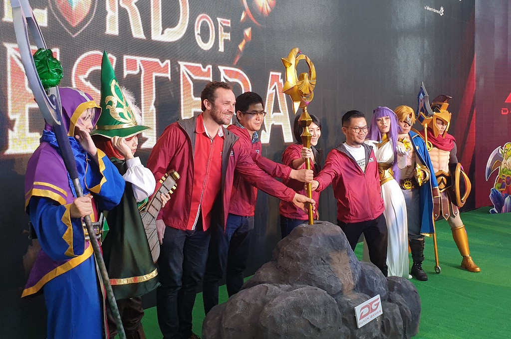 Telkomsel Bawa Game RPG Lord of Estera ke Indonesia