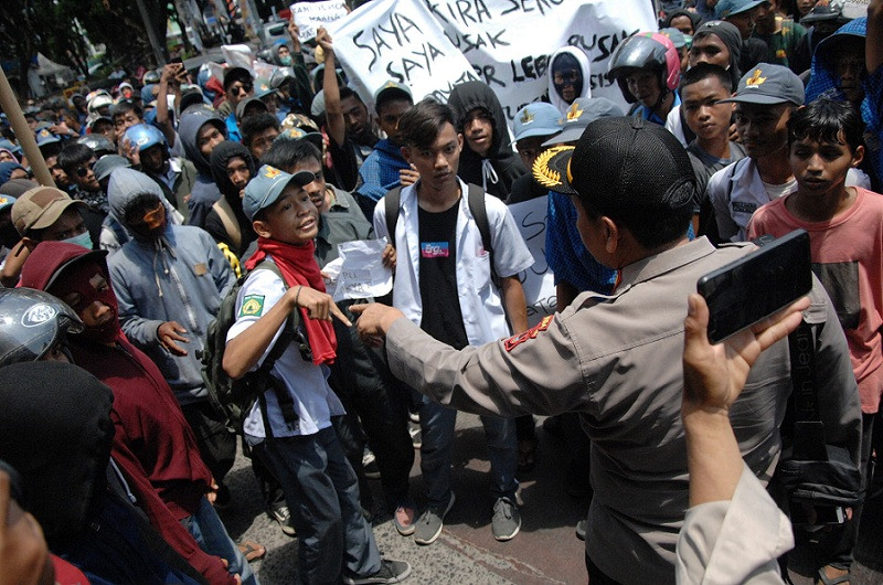 Siswa DKI Wajib Absen Pagi dan Siang