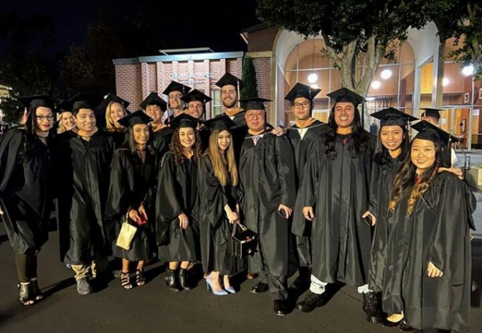 Clarissa,23, Peraih Gelar MBA di AS dengan Akademik Tertinggi