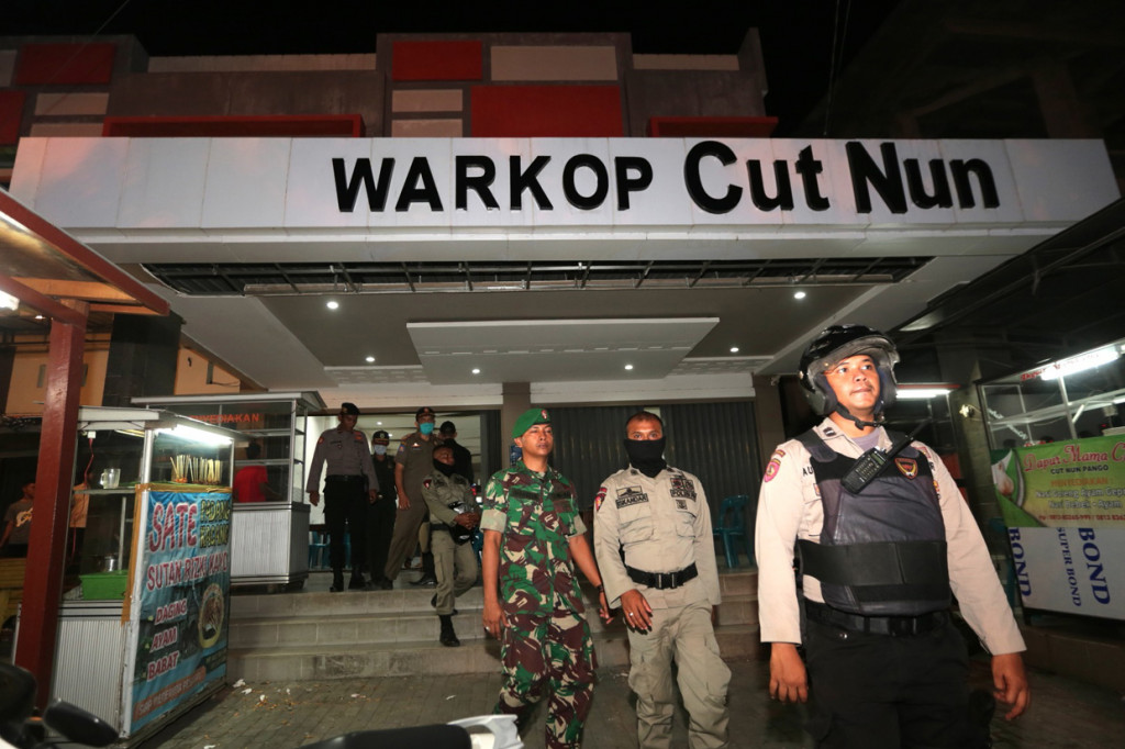 Pemkot Banda Aceh Minta Warkop dan Kafe Ditutup Sementara Pemkot Banda Aceh Minta Warkop dan Kafe Ditutup Sementara