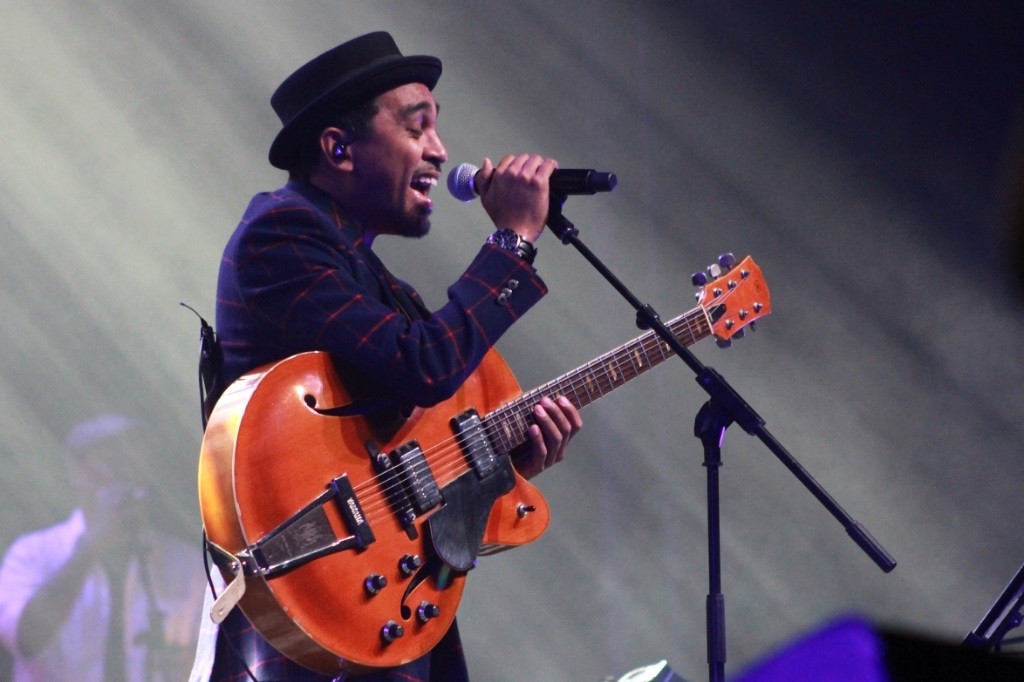 Ibadah Penglepasan Jenazah Glenn Fredly Disiarkan via Instagram Ibadah Penglepasan Jenazah Glenn Fredly Disiarkan via Instagram