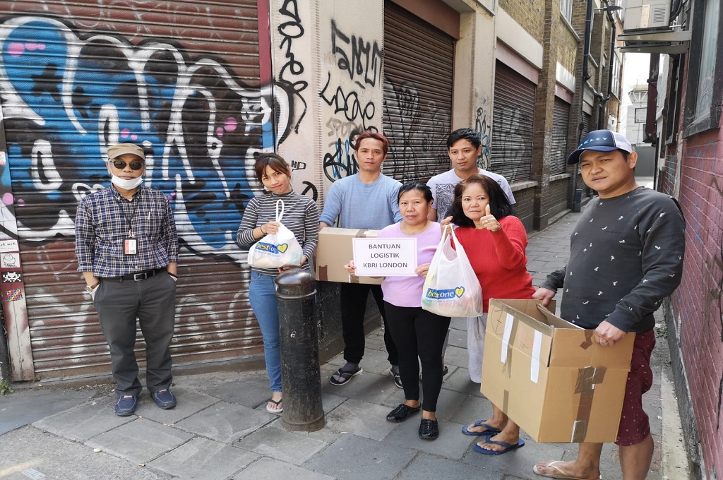 KBRI London Salurkan Bantuan untuk WNI Terdampak Covid-19