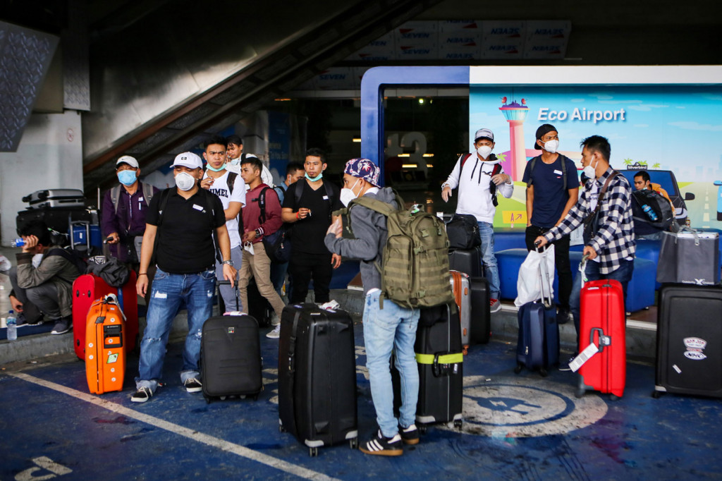 225 WNI ABK Royal Caribbean Tiba di Bandara Soetta
