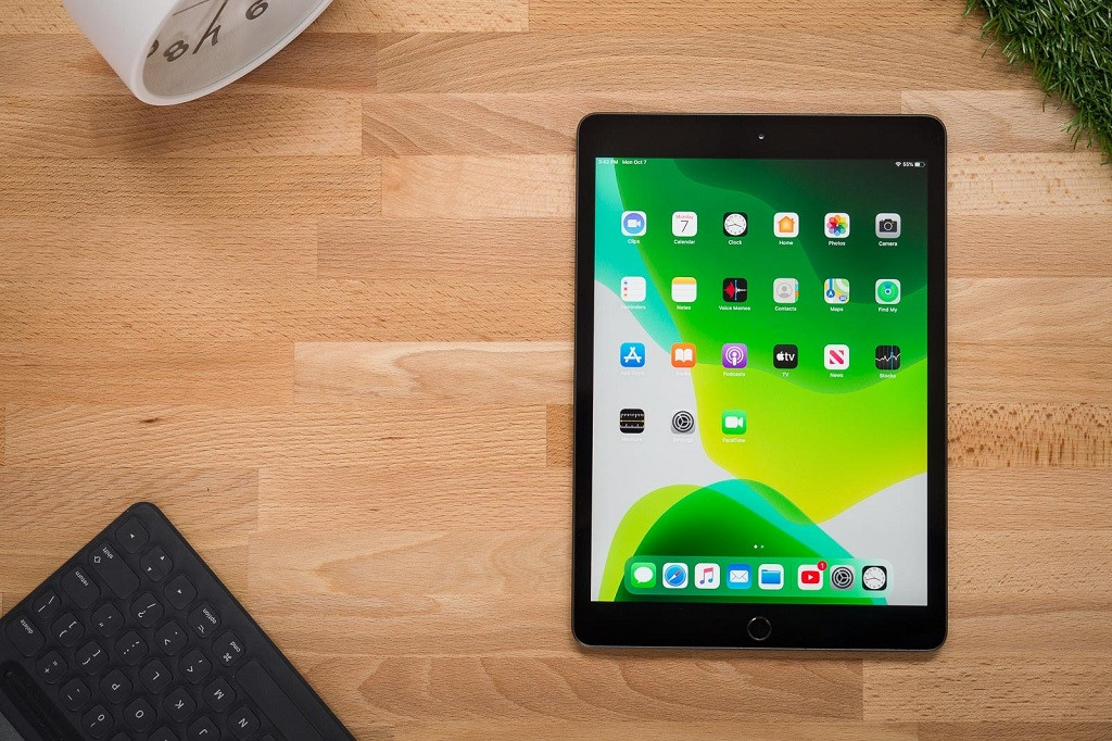 Apple Kembangkan iPad 10,8 inci dan iPad Mini 9 inci