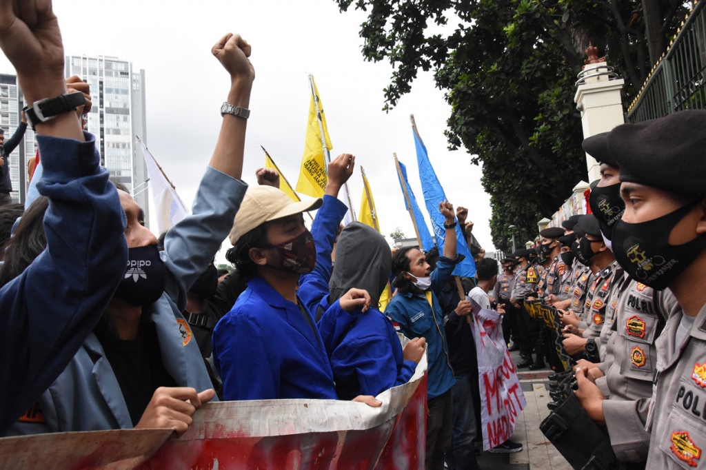 Mahasiswa Demo di Kemendikbud, Tuntut Keringanan UKT