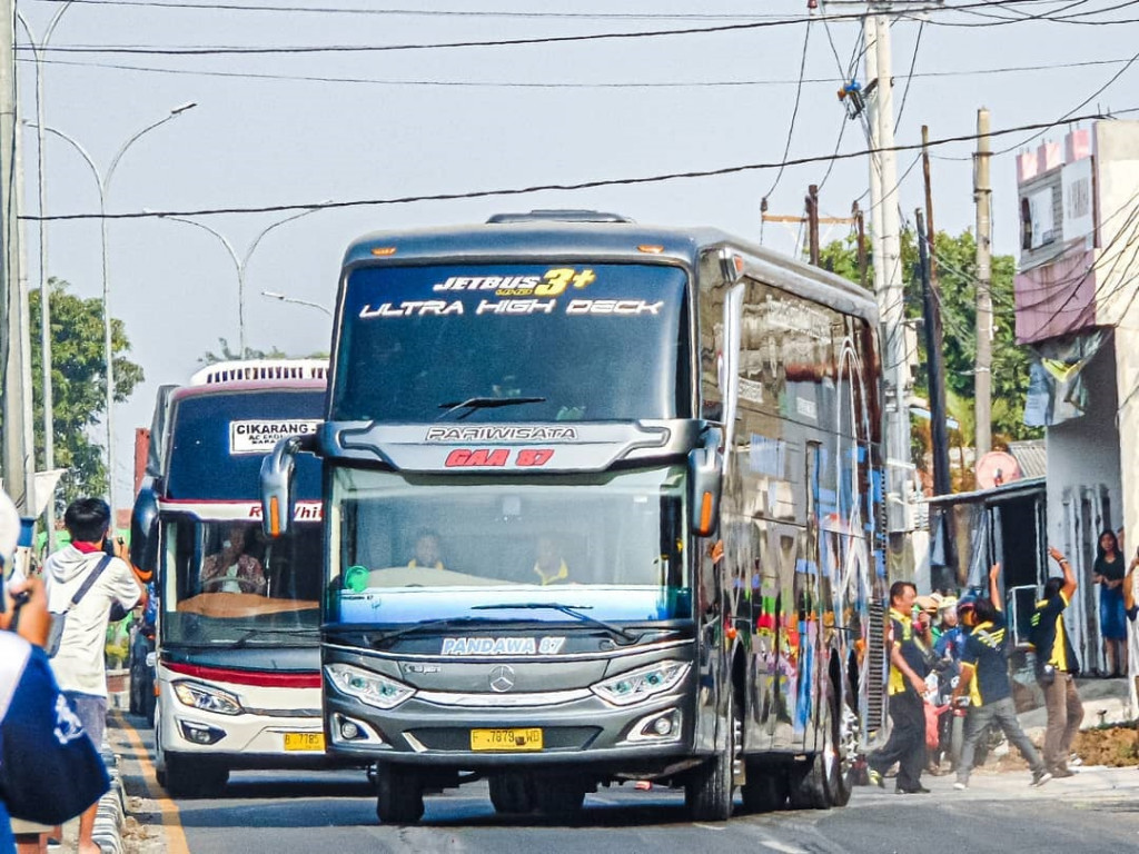 Rancang Bangun Bus UHD di Mata Bismania