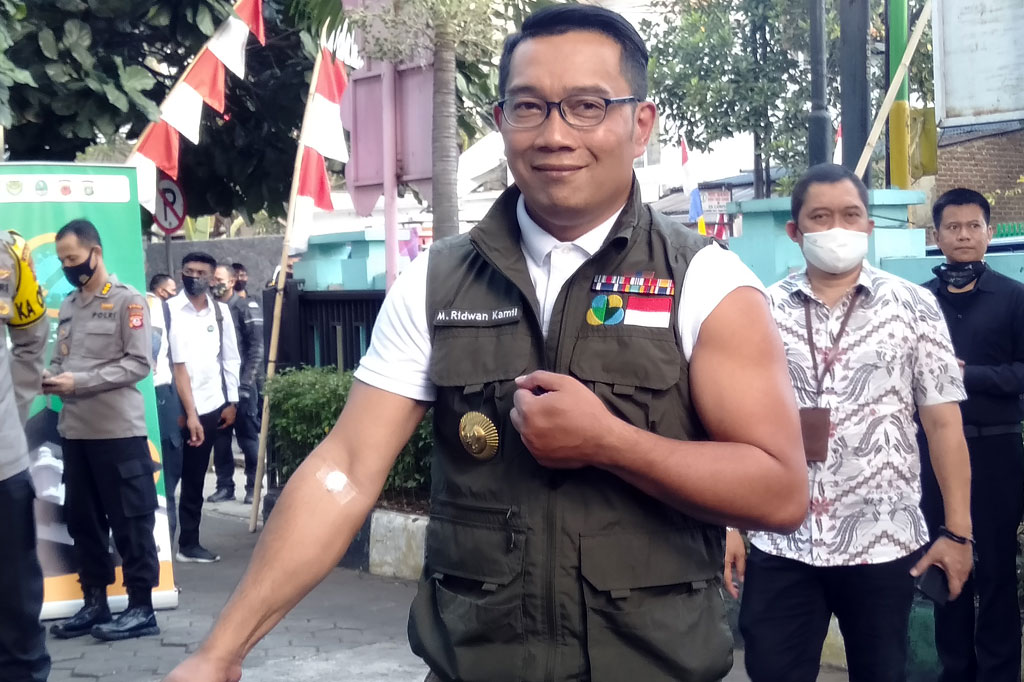 Ridwan Kamil Disuntik Vaksin Covid-19