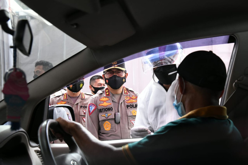 Libur Imlek, Polri Gelar Swab Antigen Gratis di Rest Area Libur Imlek, Polri Gelar Swab Antigen Gratis di Rest Area