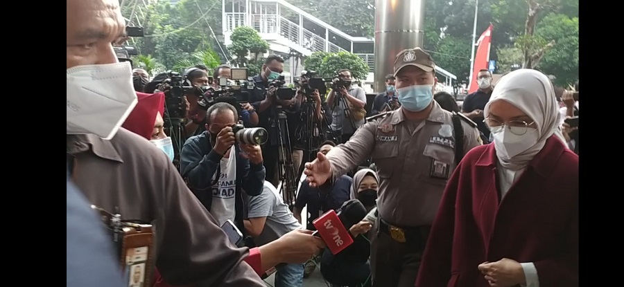 Ketua KPK Sebut Bupati Nonaktif Probolinggo Disetir Suami Ketua KPK Sebut Bupati Nonaktif Probolinggo Disetir Suami