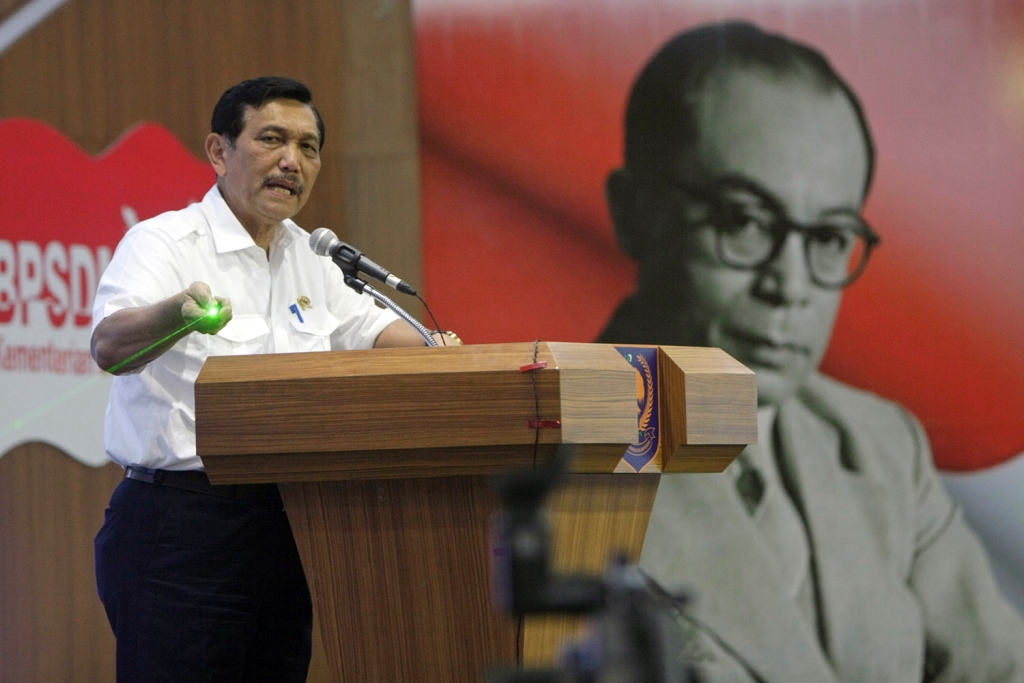 Luhut Yakin Ekonomi NTB Tumbuh 5% Dampak Sirkuit Mandalika Luhut Yakin Ekonomi NTB Tumbuh 5% Dampak Sirkuit Mandalika
