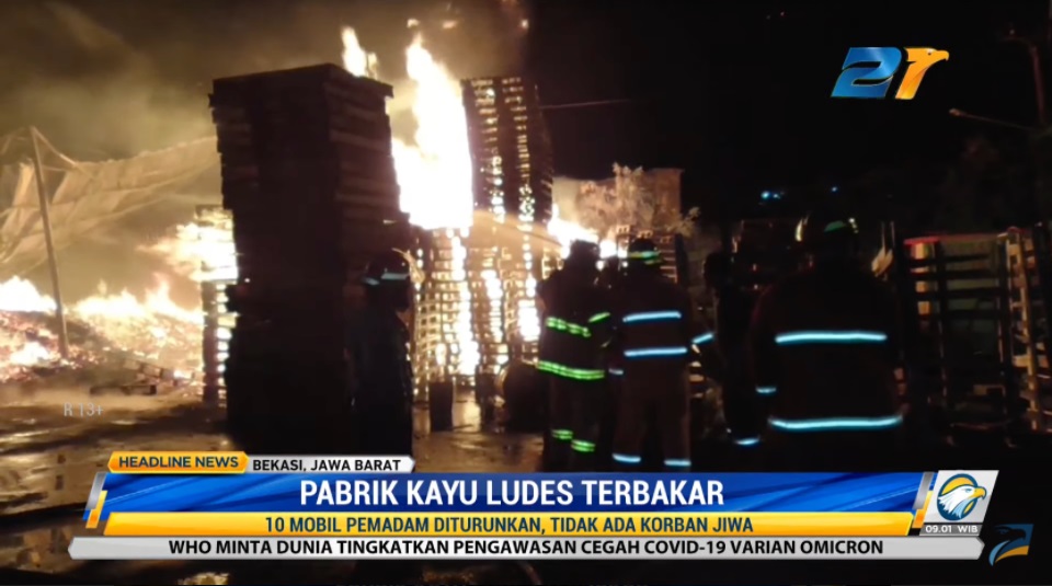 Pabrik Pallet Kayu di Bekasi Ludes Terbakar