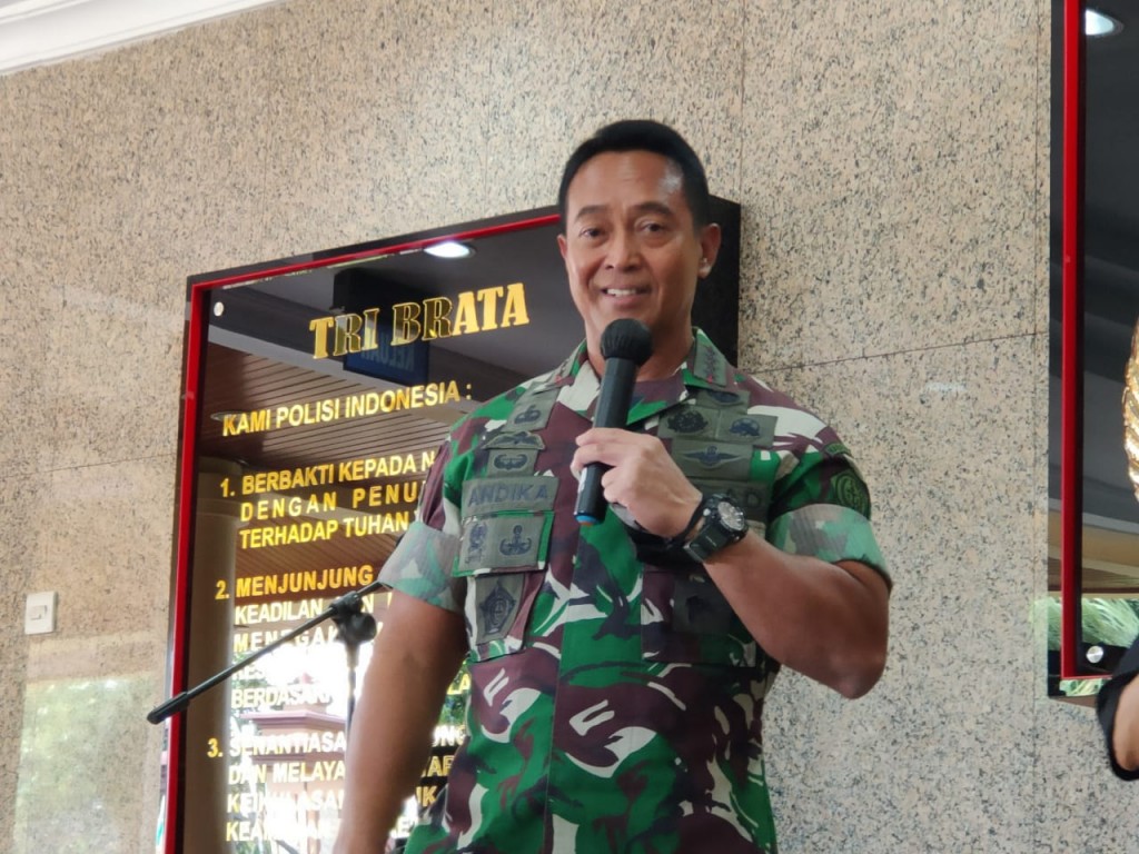 Sibuk Main HP, Panglima TNI Andika Tegur Kasrem Merauke Sibuk Main HP, Panglima TNI Andika Tegur Kasrem Merauke