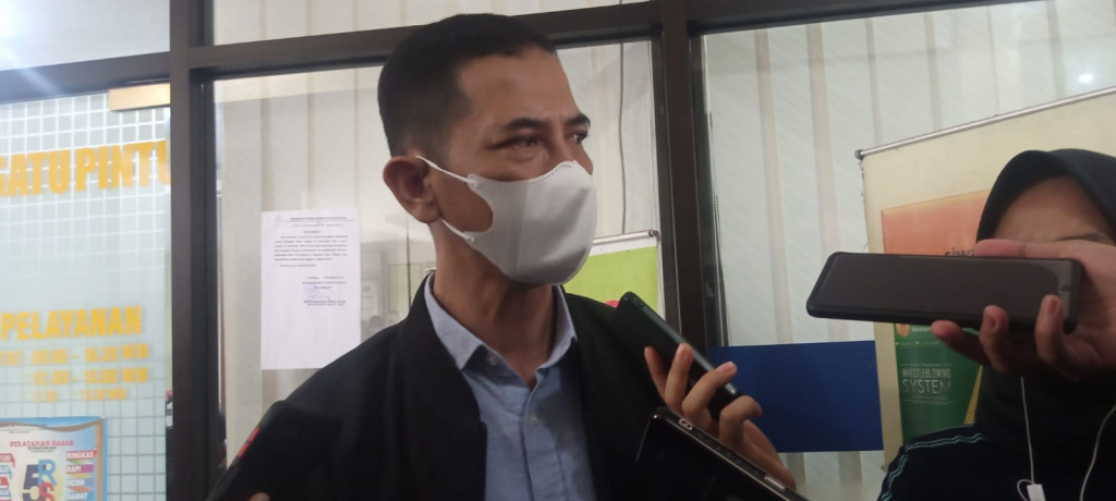 Istri Herry Wirawan Diduga Ikut Menutupi Kasus Pemerkosaan Santriwati Istri Herry Wirawan Diduga Ikut Menutupi Kasus Pemerkosaan Santriwati