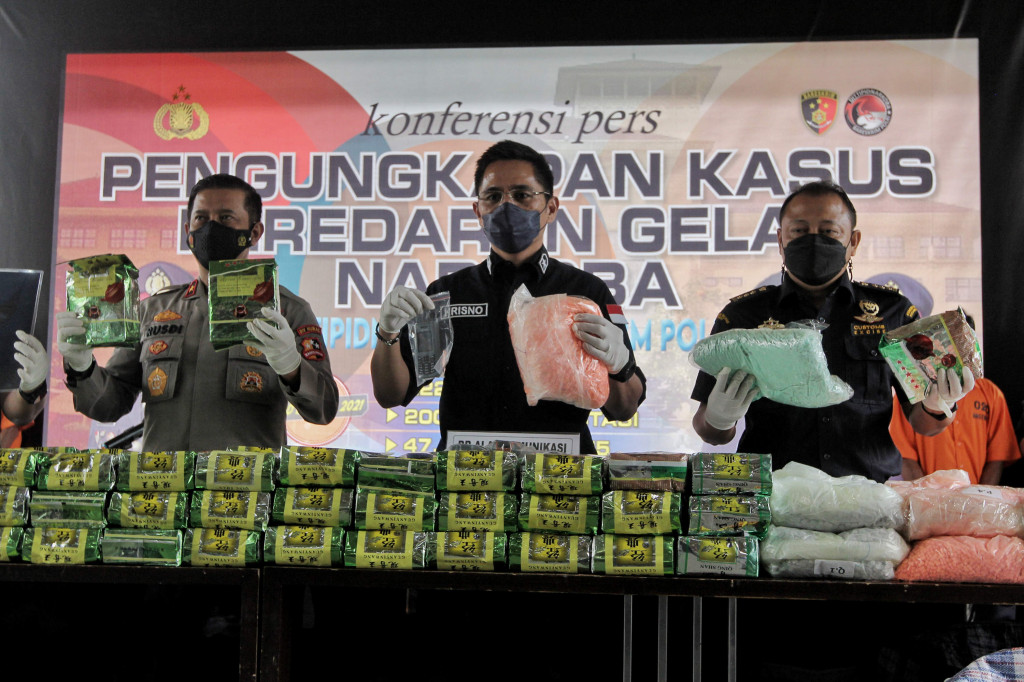 Polisi Ungkap Peredaran 220 Kg Sabu Dan 200 Ribu Pil Ekstasi