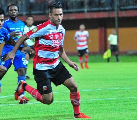 Barito Putera Resmi Datangkan Raphael Maitimo