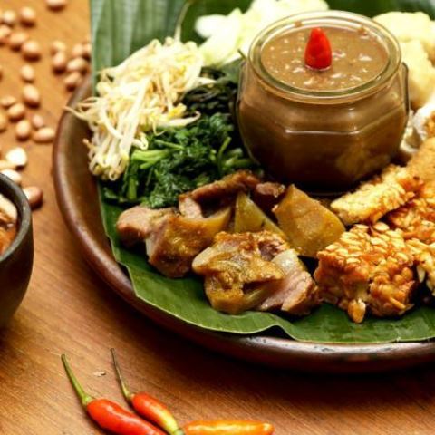 Resep Rujak Cingur, Buat Kamu yang Sedang Kangen Masakan Surabaya