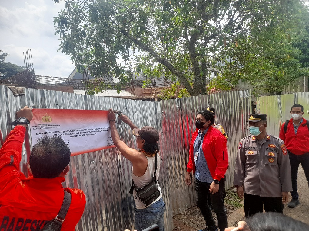 Bangunan Milik Indra Kenz di Kawasan Alam Sutera Tangsel Disegel Bangunan Milik Indra Kenz di Kawasan Alam Sutera Tangsel Disegel