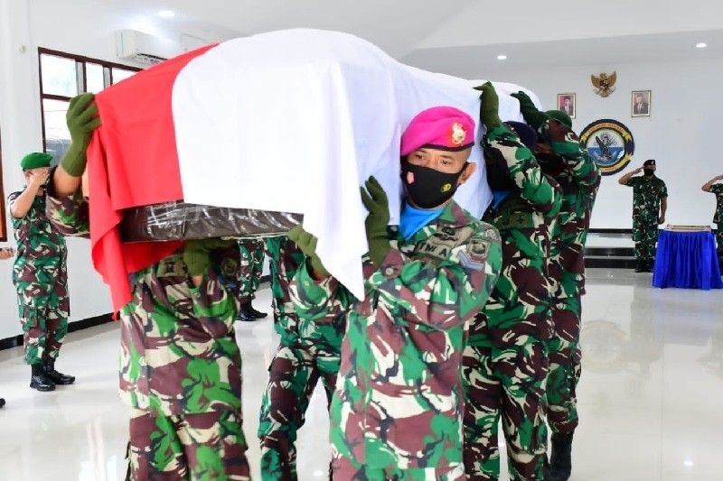 Jenazah Dua Anggota Marinir Korban Kkb Diterbangkan Ke Kampung Halaman