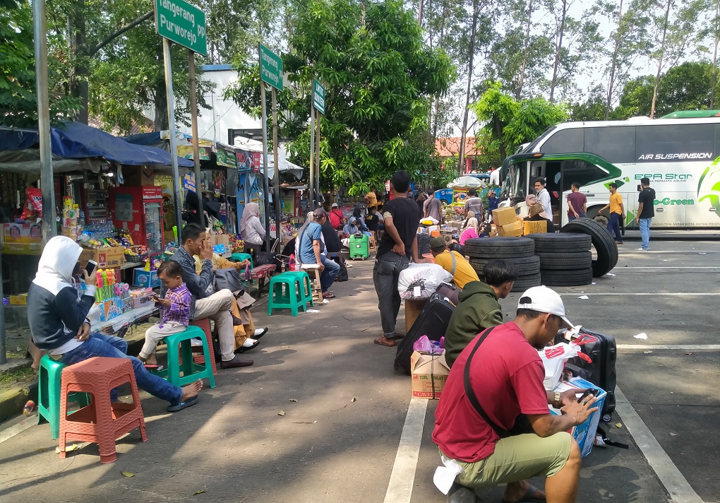 Penumpang di Terminal Poris Kota Tangerang Meningkat