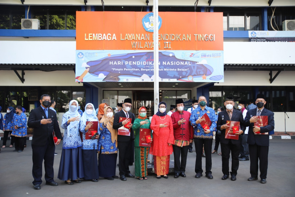 Hardiknas 2022, Kepala LLDikti Wilayah III Jakarta: Kita Buktikan Tak ... Hardiknas 2022, Kepala LLDikti Wilayah III Jakarta: Kita Buktikan Tak ...