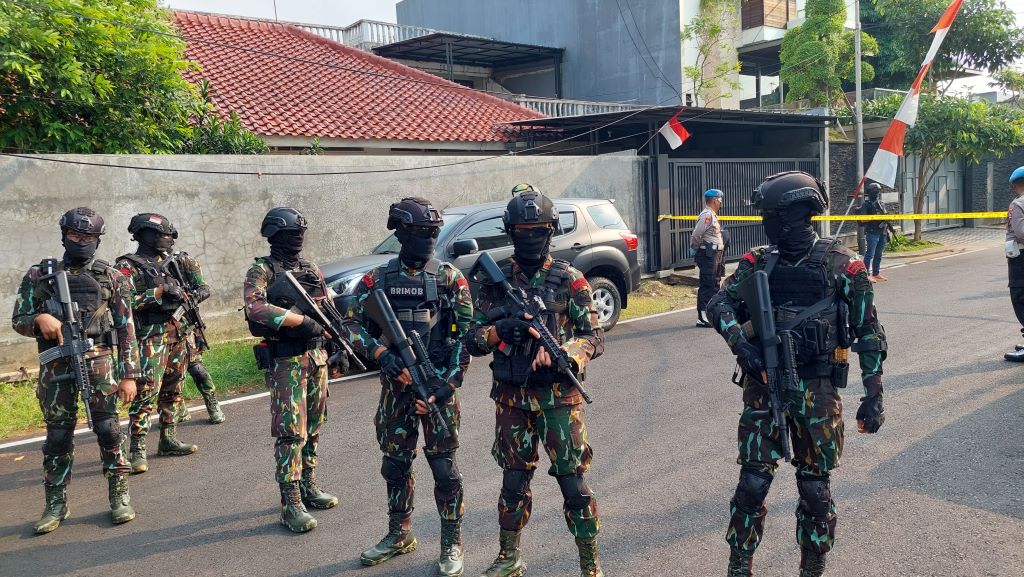 Rumah Pribadi Ferdy Sambo Dijaga Brimob Bersenjata Lengkap Rumah Pribadi Ferdy Sambo Dijaga Brimob Bersenjata Lengkap