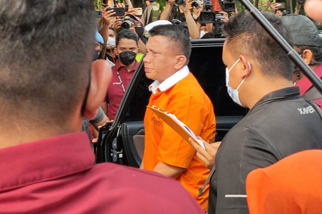 Potret Ferdy Sambo Jalani Rekonstruksi di Rumah Dinasnya