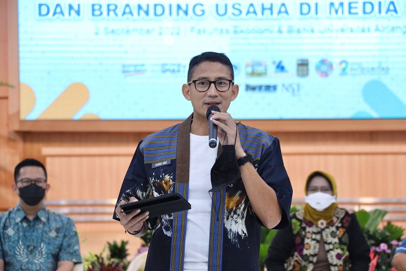 Melalui Pelatihan, Menparekraf Dorong Mahasiswa Unair Ciptakan Pasar UMKM