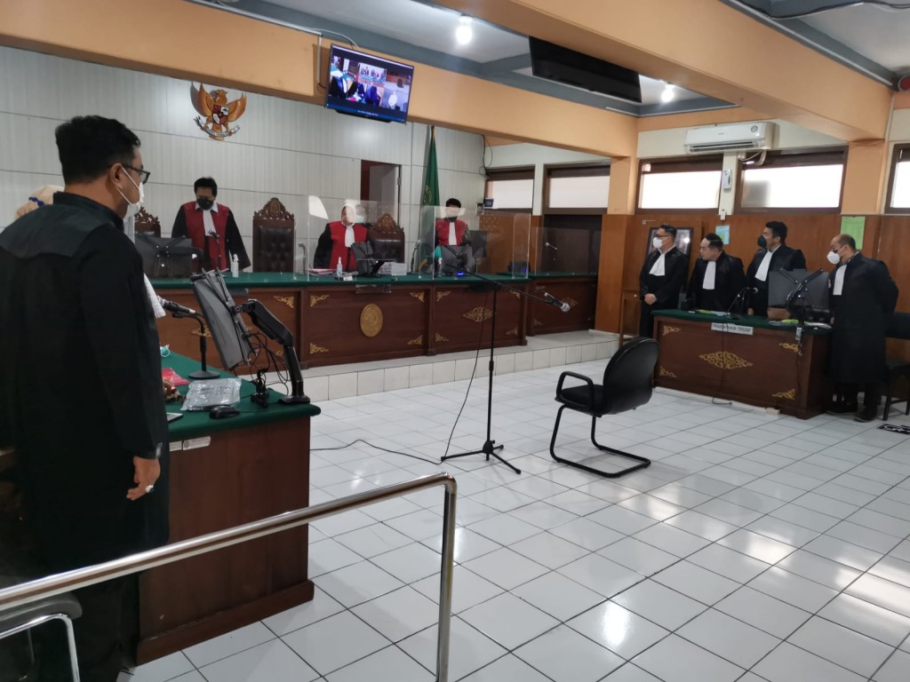 Terdakwa Pelecehan Seksual Pendiri Sekolah SPI Divonis 12 Tahun Terdakwa Pelecehan Seksual Pendiri Sekolah SPI Divonis 12 Tahun
