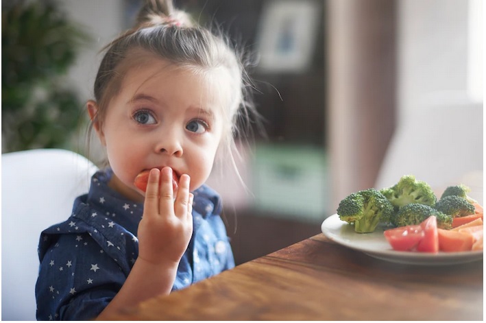 4 Kode jika Anak Selalu Lapar, Ibu Harus Tahu