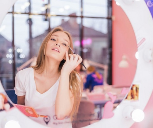 Ingin Make Up Awet Seharian? Ini 8 Step Persiapan Kulit Sebelum Merias ...