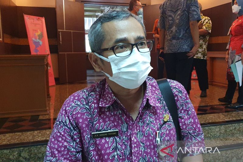 Cuaca Ekstrem Pemprov Jateng Antisipasi Jalan Rusak Medcom Id