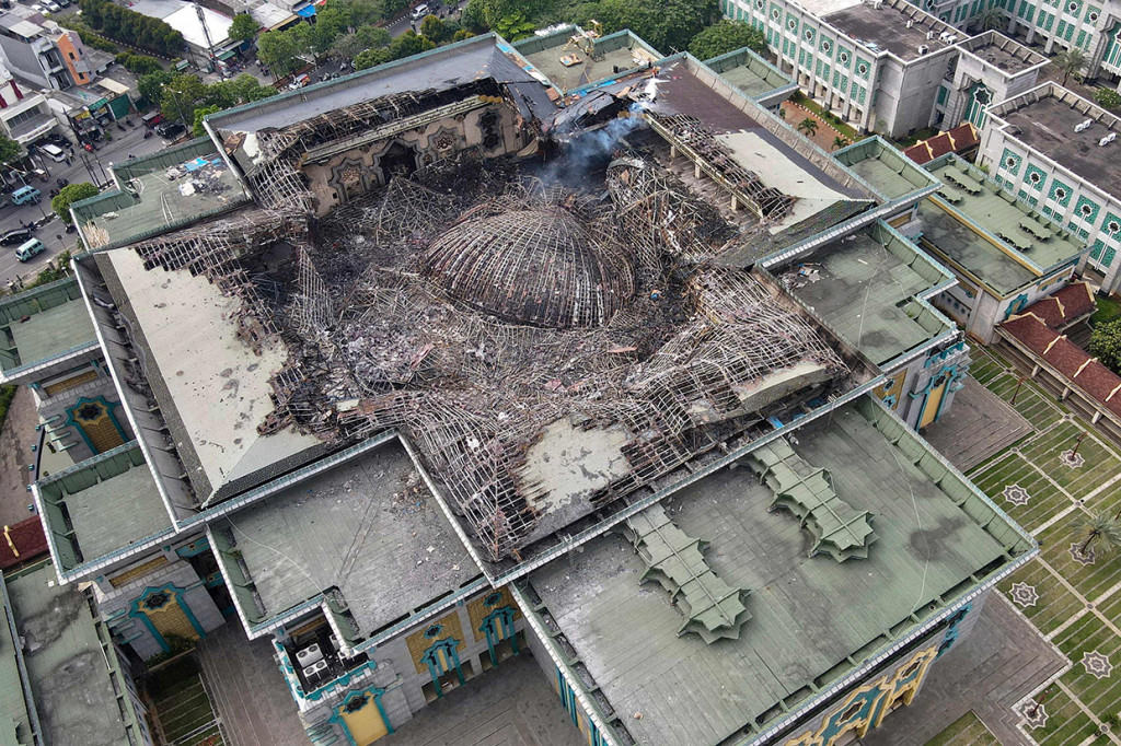 Foto Udara Masjid Jakarta Islamic Center Usai Terbakar