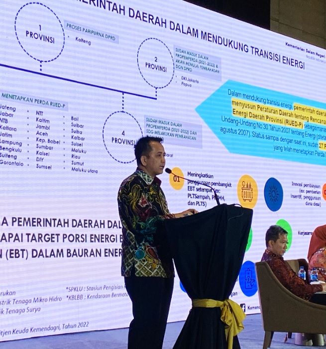 Kemendagri Minta Pemda Dukung Pengembangan Energi Terbarukan Kemendagri Minta Pemda Dukung Pengembangan Energi Terbarukan