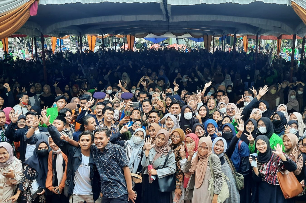 Mahasiswa UIN Surakarta Antusias Ikut Kuliah Umum Erick Thohir Mahasiswa UIN Surakarta Antusias Ikut Kuliah Umum Erick Thohir