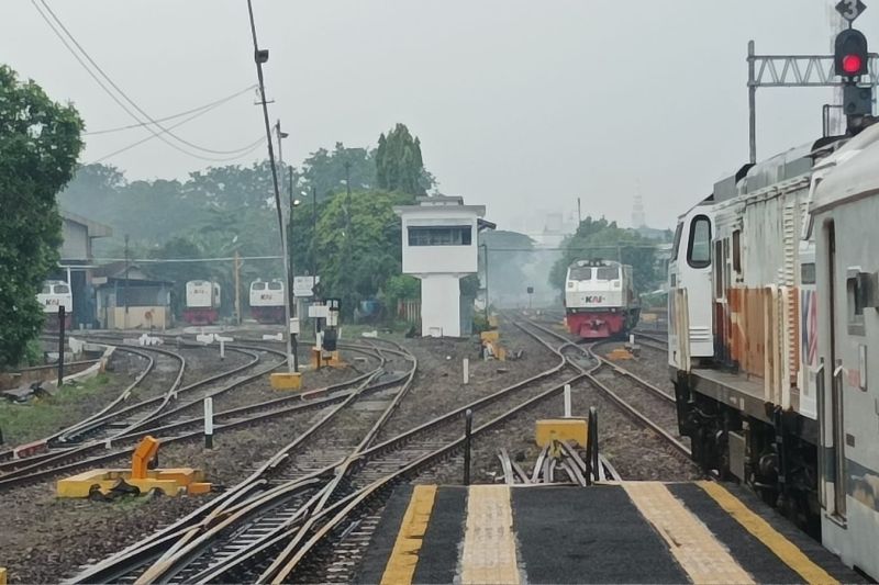 Jatim Pasang Palang Pintu di 734 Perlintasan Kereta Api Jatim Pasang Palang Pintu di 734 Perlintasan Kereta Api