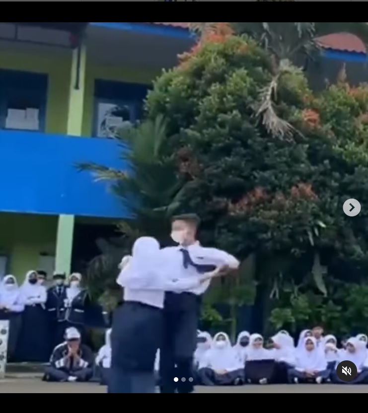 Nadiem Puji Siswa-Siswi SMP 1 Ciawi yang Jago Dansa, Haters Auto Mingkem