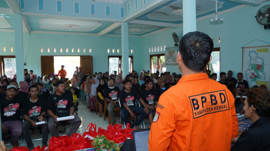 Mitigasi Dampak Relawan Gelar Pelatihan Kebencanaan