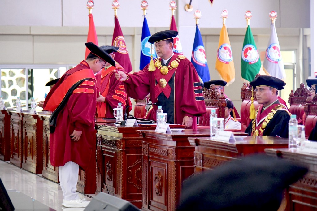 Unhan Wisuda 578 Mahasiswa Doktor dan Magister Unhan Wisuda 578 Mahasiswa Doktor dan Magister