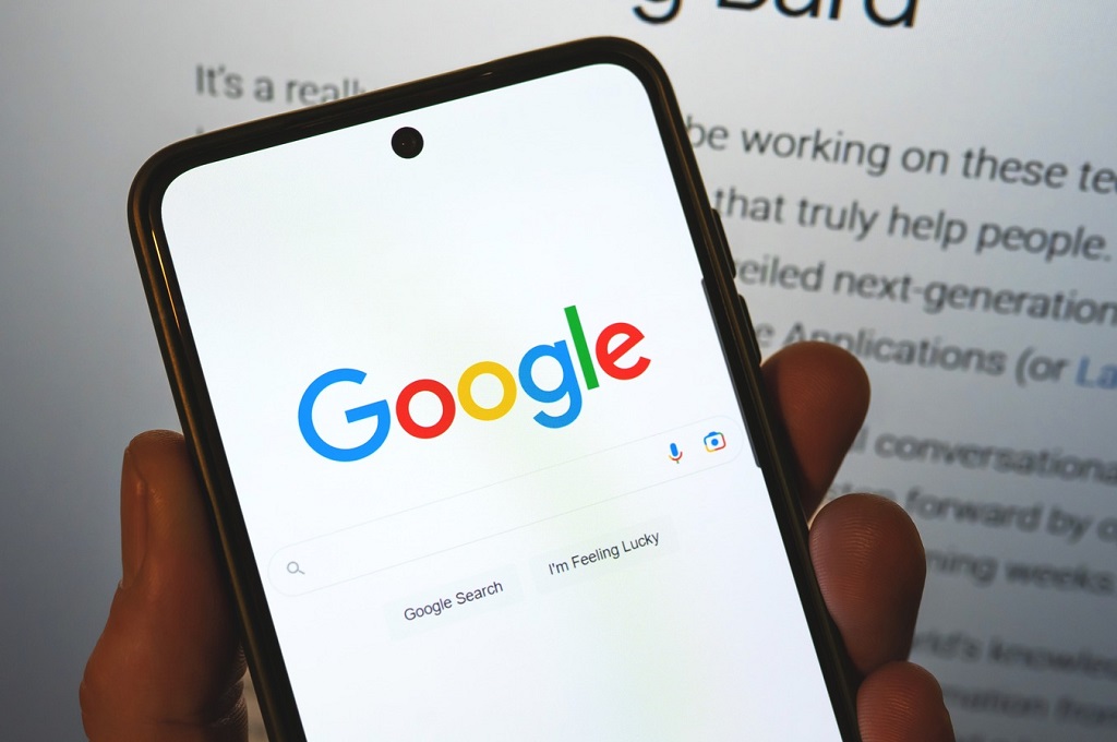 Google Kembangkan Mesin Pencarian dengan AI Baru