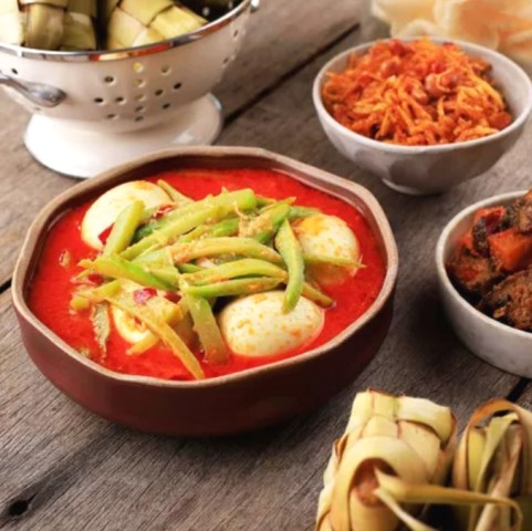 Sayur Godog Buncis Telur, Pasangannya Ketupat atau Lontong