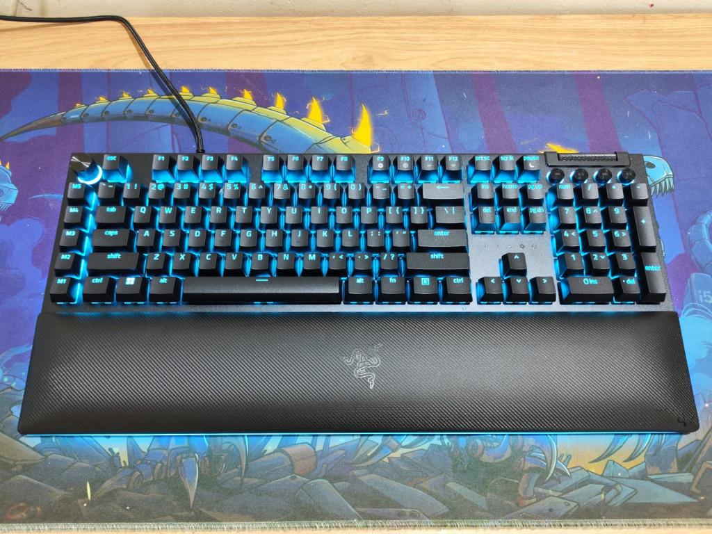 Razer Blackwidow V4 Pro, Kaya Fitur dan Kualitasnya Tidak Diragukan Razer Blackwidow V4 Pro, Kaya Fitur dan Kualitasnya Tidak Diragukan