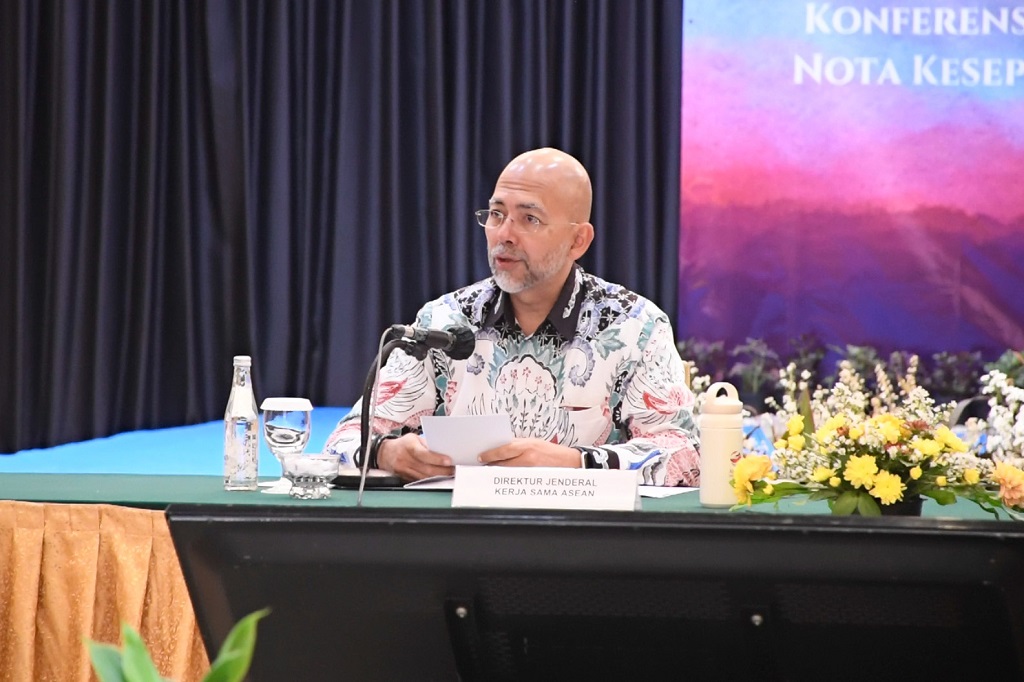 Konferensi Pusat Studi ASEAN Wujud Sinergi Kemenlu dengan Perguruan Tinggi Konferensi Pusat Studi ASEAN Wujud Sinergi Kemenlu dengan Perguruan Tinggi