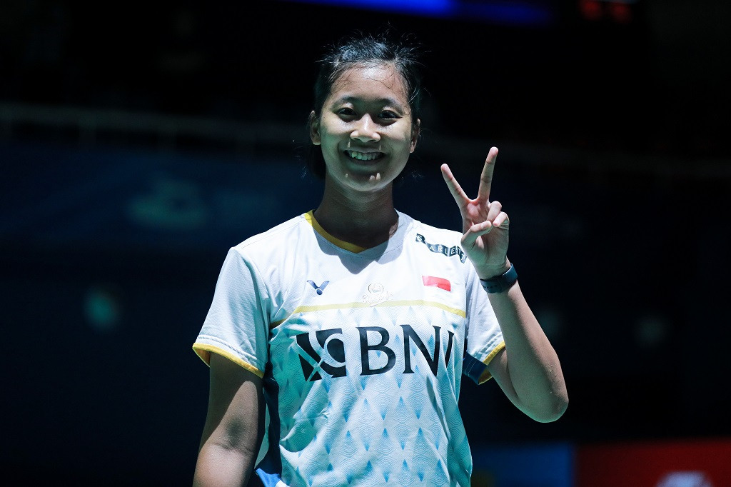 Putri KW Menang Dramatis