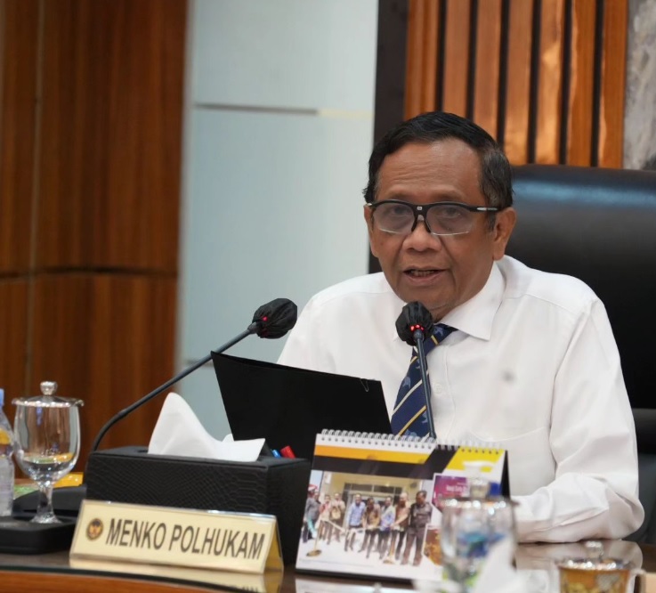 Mahfud MD Buka Suara Soal Kasus OTT Kepala Basarnas Mahfud MD Buka Suara Soal Kasus OTT Kepala Basarnas