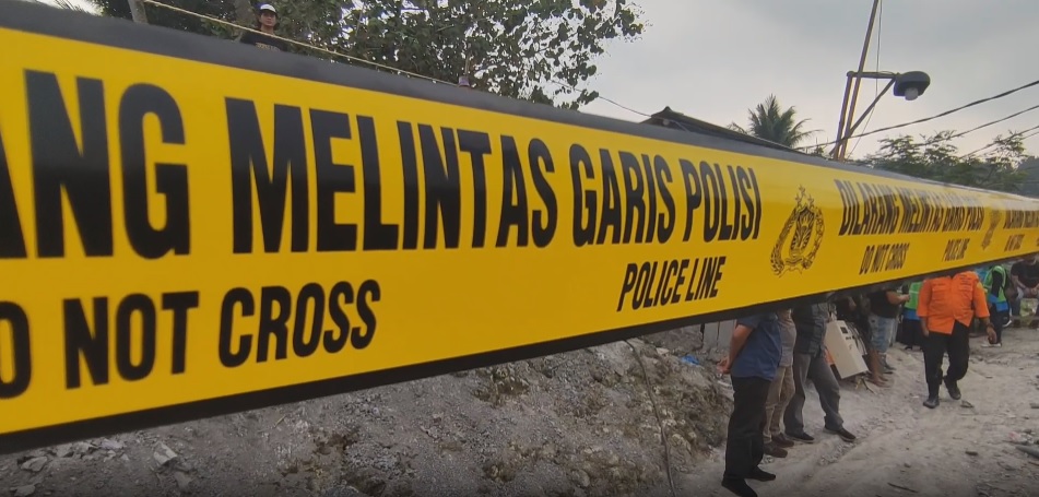 Seorang Tersangka Tambang Emas Ilegal di Banyumas Diburu Polisi Seorang Tersangka Tambang Emas Ilegal di Banyumas Diburu Polisi