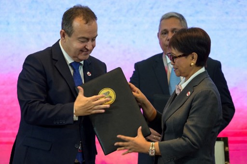 Menlu RI Dorong Penguatan Hubungan Bisnis dengan Serbia Menlu RI Dorong Penguatan Hubungan Bisnis dengan Serbia