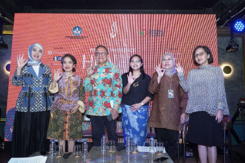 Hari Batik Nasional jadi Momen Mengedukasi Gen Z tentang Keindahan Batik