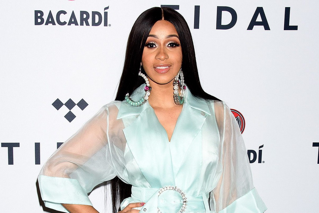 Mewahnya Hadiah Ulang Tahun Cardi B dari Suami